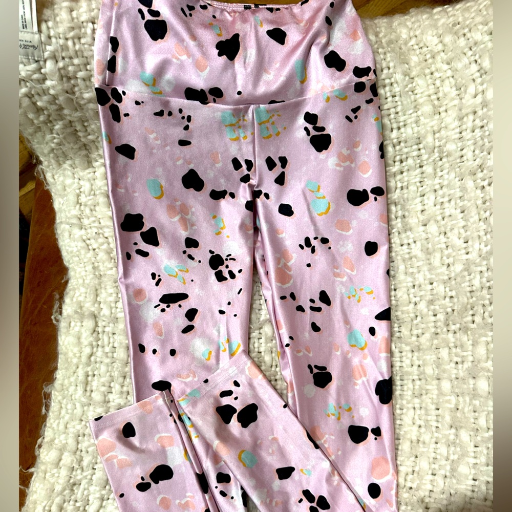 Goldsheep Pink Background With Black, Light Pink And … - Gem